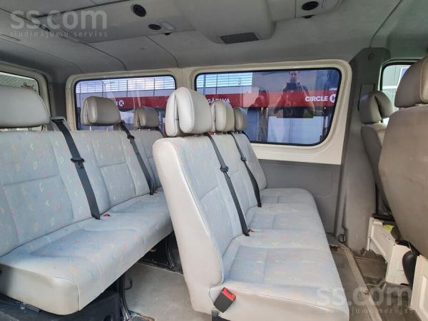 White Volkswagen Crafter 2009 in Riga, with an engine capacity of 2.50 L and mileage of 372 thousand km for 6000 €, photo 2 on AUTOMOTO.COM.LV