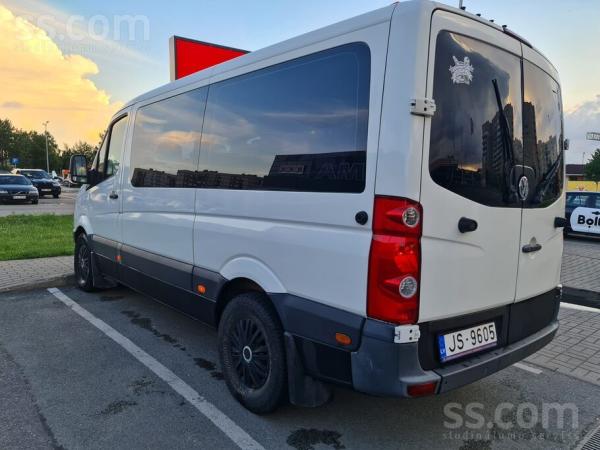 White Volkswagen Crafter 2009 in Riga, with an engine capacity of 2.50 L and mileage of 372 thousand km for 6000 €, photo 5 on AUTOMOTO.COM.LV