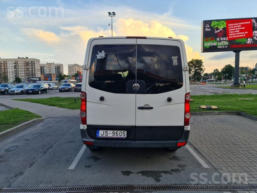 White Volkswagen Crafter 2009 in Riga, with an engine capacity of 2.50 L and mileage of 372 thousand km for 6000 €, photo 8 on AUTOMOTO.COM.LV