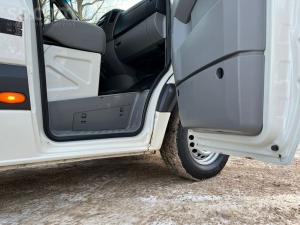 Balts Volkswagen Crafter 2010 Liepāja, ar dzinēja tilpumu 2.50 L un nobraukumu 234 tūkst. km par 6500 €, foto 18 vietnē AUTOMOTO.COM.LV