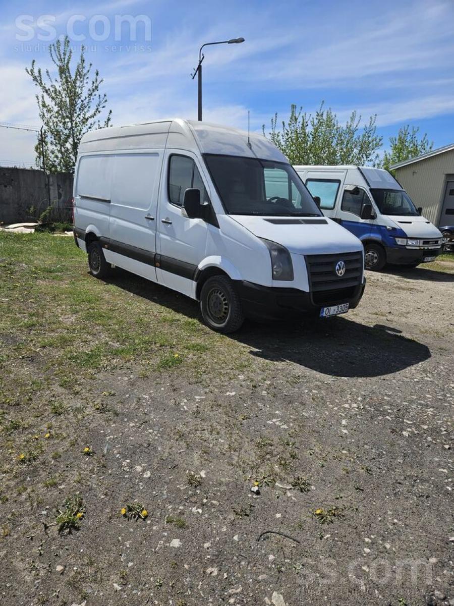 White Volkswagen Crafter 2010 in Riga, with an engine capacity of 2.50 L and mileage of 490 thousand km for 3800 €, photo 1 on AUTOMOTO.COM.LV