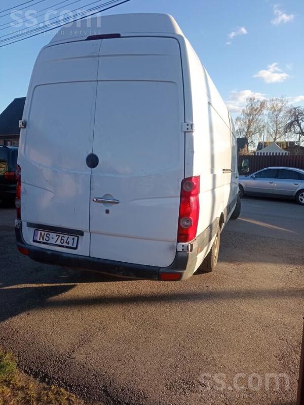 White Volkswagen Crafter 2010 in Daugavpils, with an engine capacity of 2.50 L and mileage of 0 thousand km for 4300 €, photo 3 on AUTOMOTO.COM.LV