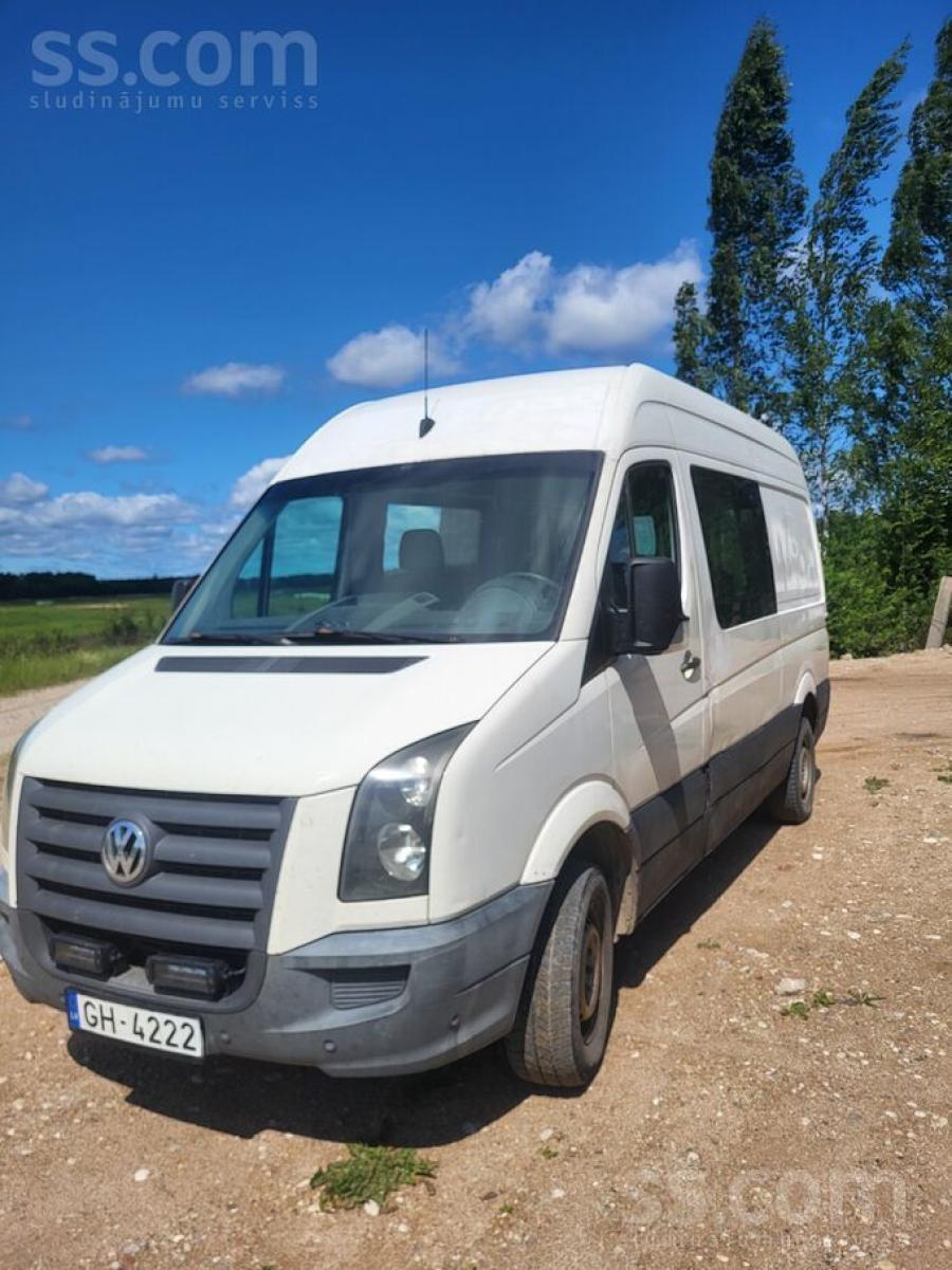 White Volkswagen Crafter 2010 in Talsi, with an engine capacity of 2.50 L and mileage of 430 thousand km for 3000 €, photo 1 on AUTOMOTO.COM.LV