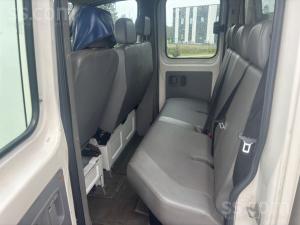White Volkswagen Crafter 2010 in Riga, with an engine capacity of 2.50 L and mileage of 340 thousand km for 3700 €, photo 8 on AUTOMOTO.COM.LV