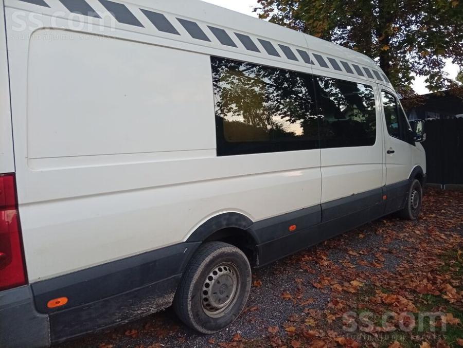 White Volkswagen Crafter 2010 in Riga, with an engine capacity of 2.70 L and mileage of 530 thousand km for 7200 €, photo 1 on AUTOMOTO.COM.LV