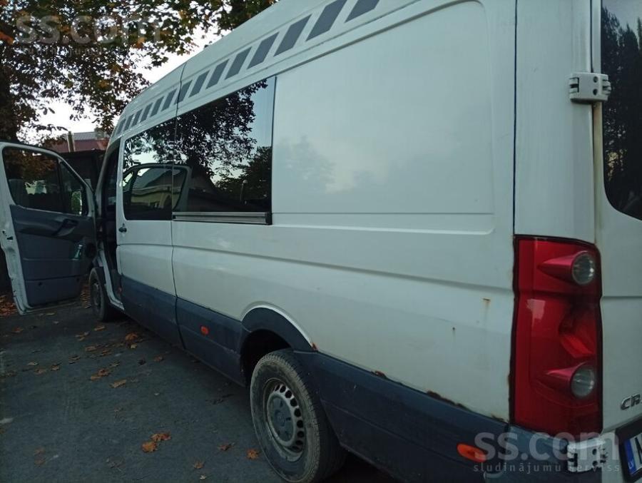 White Volkswagen Crafter 2010 in Riga, with an engine capacity of 2.70 L and mileage of 530 thousand km for 7200 €, photo 3 on AUTOMOTO.COM.LV