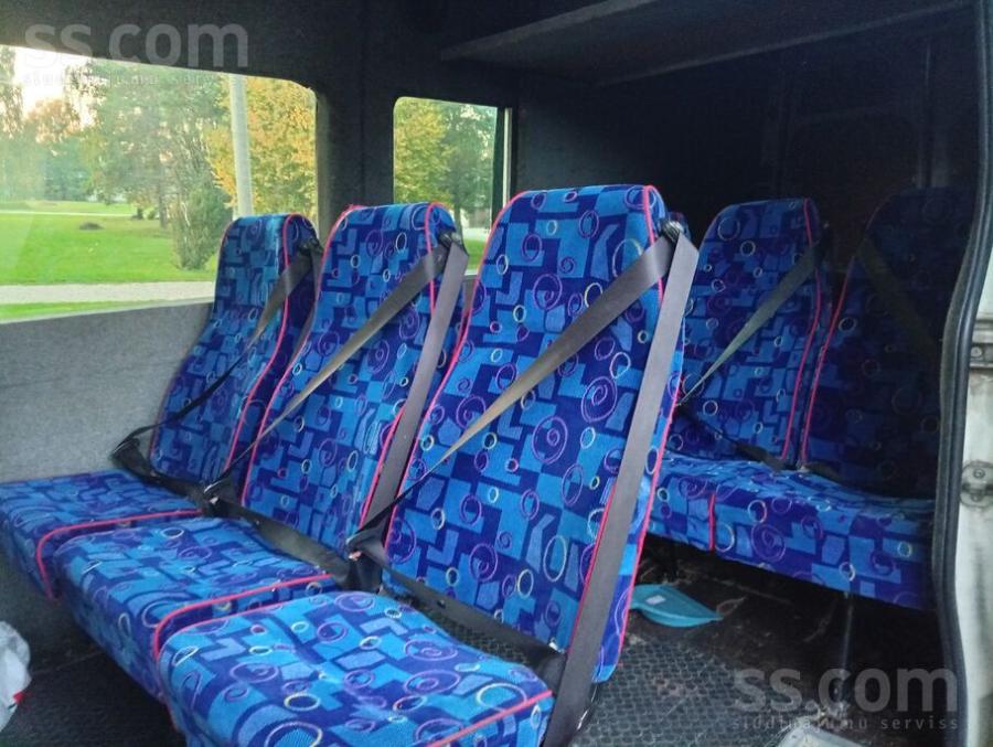 White Volkswagen Crafter 2010 in Riga, with an engine capacity of 2.70 L and mileage of 530 thousand km for 7200 €, photo 5 on AUTOMOTO.COM.LV