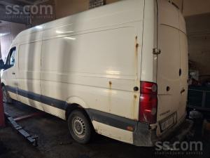 Balts Volkswagen Crafter 2011 Rīga, ar dzinēja tilpumu 2.50 L un nobraukumu 324 tūkst. km par 3450 €, foto 3 vietnē AUTOMOTO.COM.LV