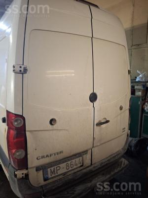 Balts Volkswagen Crafter 2011 Rīga, ar dzinēja tilpumu 2.50 L un nobraukumu 324 tūkst. km par 3450 €, foto 5 vietnē AUTOMOTO.COM.LV
