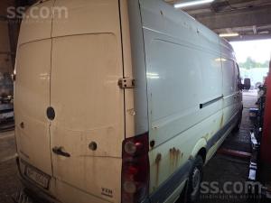 Balts Volkswagen Crafter 2011 Rīga, ar dzinēja tilpumu 2.50 L un nobraukumu 324 tūkst. km par 3450 €, foto 8 vietnē AUTOMOTO.COM.LV