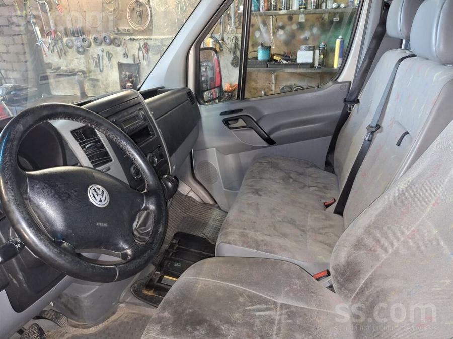 Balts Volkswagen Crafter 2011 Rīga, ar dzinēja tilpumu 2.50 L un nobraukumu 324 tūkst. km par 3450 €, foto 9 vietnē AUTOMOTO.COM.LV