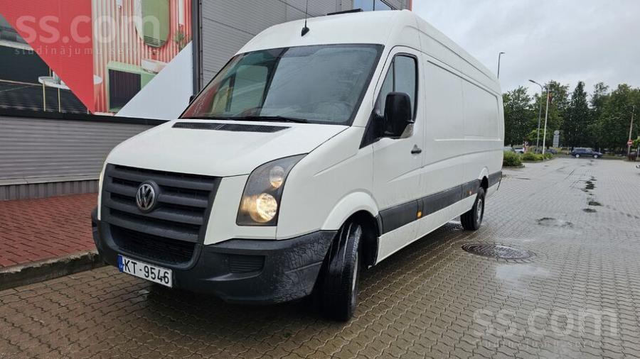White Volkswagen Crafter 2011 in Riga, with an engine capacity of 2.50 L and mileage of 419 thousand km for 7260 €, photo 1 on AUTOMOTO.COM.LV