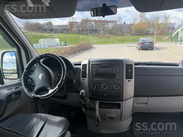 White Volkswagen Crafter 2011 in Rezekne, with an engine capacity of 2.50 L and mileage of 0 thousand km for 9990 €, photo 9 on AUTOMOTO.COM.LV