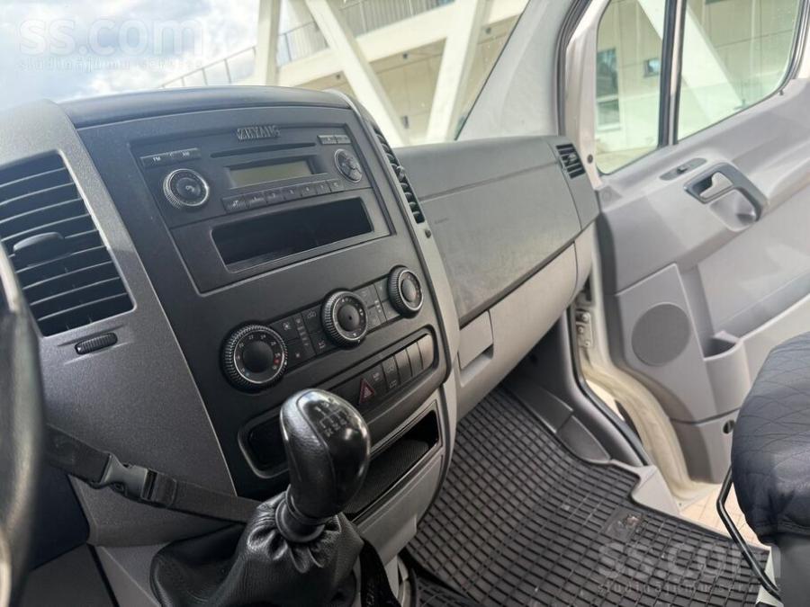 Balts Volkswagen Crafter 2011 Rēzekne, ar dzinēja tilpumu 2.50 L un nobraukumu 0 tūkst. km par 9990 €, foto 13 vietnē AUTOMOTO.COM.LV