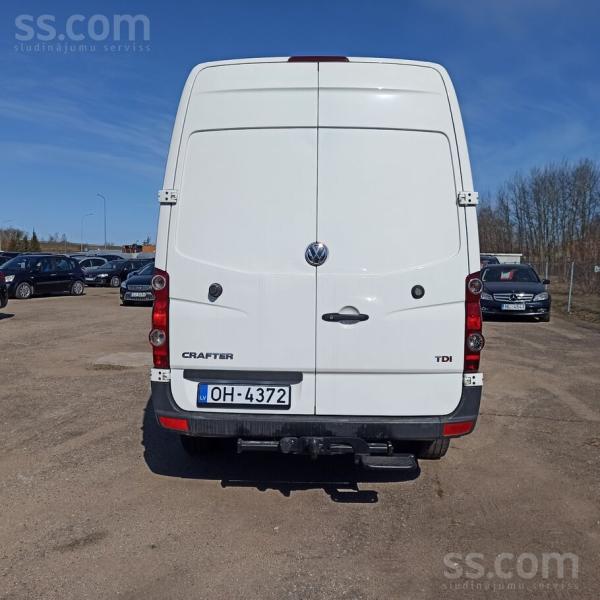 White Volkswagen Crafter 2011 in Daugavpils, with an engine capacity of 2.00 L and mileage of 0 thousand km for 10600 €, photo 6 on AUTOMOTO.COM.LV
