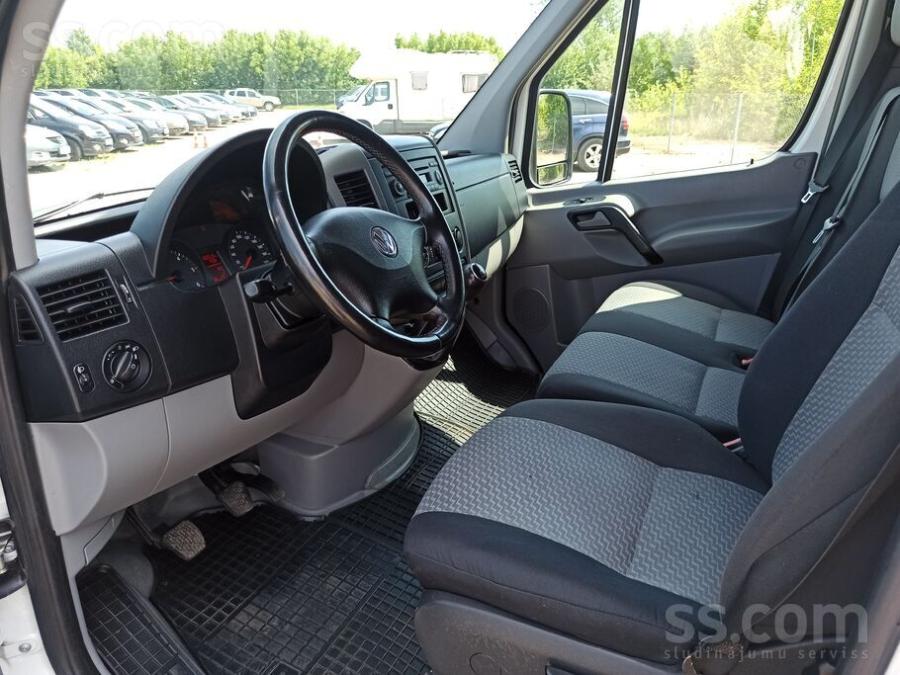 Balts Volkswagen Crafter 2011 Daugavpils, ar dzinēja tilpumu 2.00 L un nobraukumu 0 tūkst. km par 9900 €, foto 12 vietnē AUTOMOTO.COM.LV