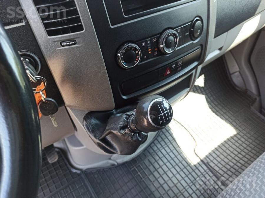 Balts Volkswagen Crafter 2011 Daugavpils, ar dzinēja tilpumu 2.00 L un nobraukumu 0 tūkst. km par 9900 €, foto 16 vietnē AUTOMOTO.COM.LV