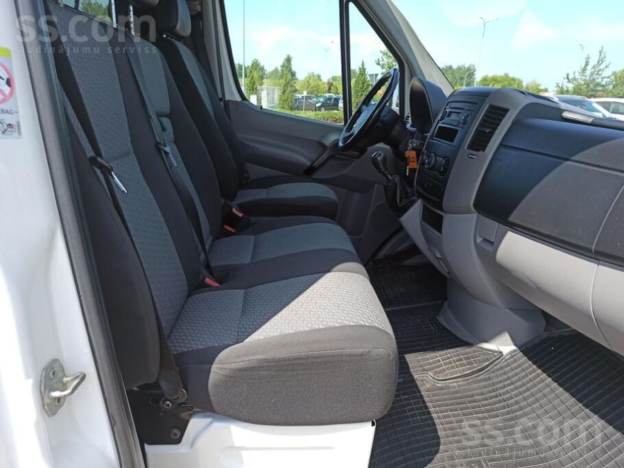Balts Volkswagen Crafter 2011 Daugavpils, ar dzinēja tilpumu 2.00 L un nobraukumu 0 tūkst. km par 9900 €, foto 19 vietnē AUTOMOTO.COM.LV