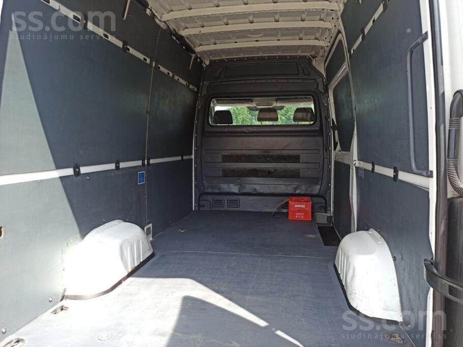 Balts Volkswagen Crafter 2011 Daugavpils, ar dzinēja tilpumu 2.00 L un nobraukumu 0 tūkst. km par 9900 €, foto 23 vietnē AUTOMOTO.COM.LV