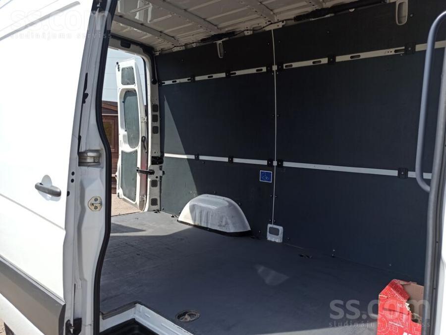 Balts Volkswagen Crafter 2011 Daugavpils, ar dzinēja tilpumu 2.00 L un nobraukumu 0 tūkst. km par 9900 €, foto 25 vietnē AUTOMOTO.COM.LV