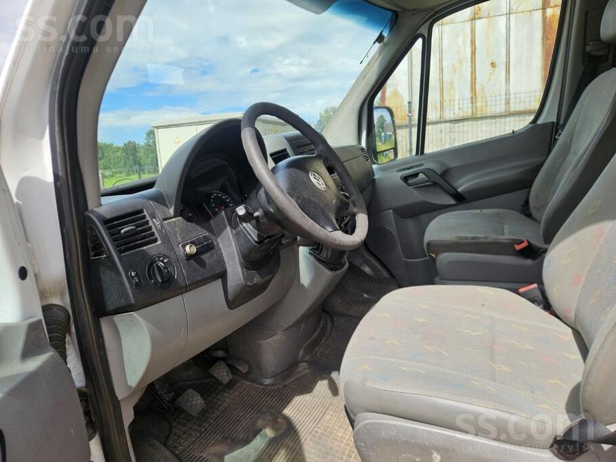 Balts Volkswagen Crafter 2011 Valmiera, ar dzinēja tilpumu 2.50 L un nobraukumu 480 tūkst. km par 3999 €, foto 6 vietnē AUTOMOTO.COM.LV