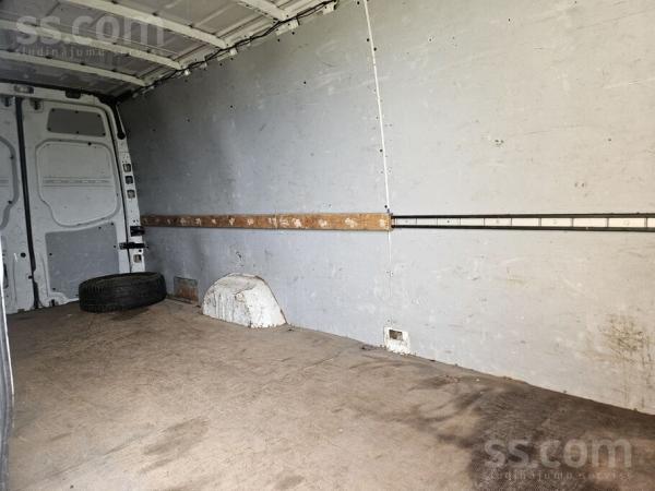 Balts Volkswagen Crafter 2011 Valmiera, ar dzinēja tilpumu 2.50 L un nobraukumu 480 tūkst. km par 3999 €, foto 7 vietnē AUTOMOTO.COM.LV