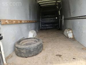 Balts Volkswagen Crafter 2011 Valmiera, ar dzinēja tilpumu 2.50 L un nobraukumu 480 tūkst. km par 3999 €, foto 9 vietnē AUTOMOTO.COM.LV