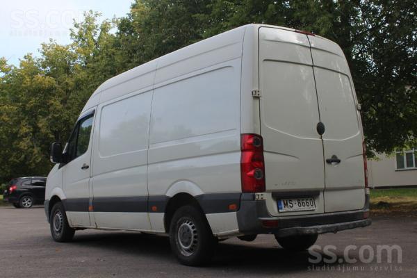 White Volkswagen Crafter 2011 in Tukums, with an engine capacity of 2.50 L and mileage of 460 thousand km for 4500 €, photo 4 on AUTOMOTO.COM.LV