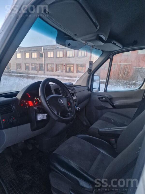 Balts Volkswagen Crafter 2012 Liepāja, ar dzinēja tilpumu 2.00 L un nobraukumu 301 tūkst. km par 4150 €, foto 5 vietnē AUTOMOTO.COM.LV