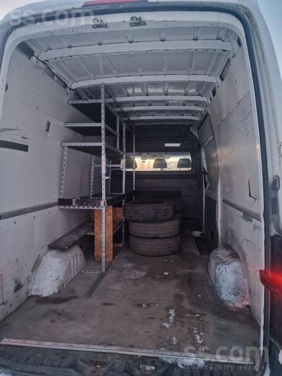 Balts Volkswagen Crafter 2012 Liepāja, ar dzinēja tilpumu 2.00 L un nobraukumu 301 tūkst. km par 4150 €, foto 6 vietnē AUTOMOTO.COM.LV