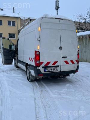 White Volkswagen Crafter 2012 in Daugavpils, with an engine capacity of 2.00 L and mileage of 362 thousand km for 7865 €, photo 2 on AUTOMOTO.COM.LV
