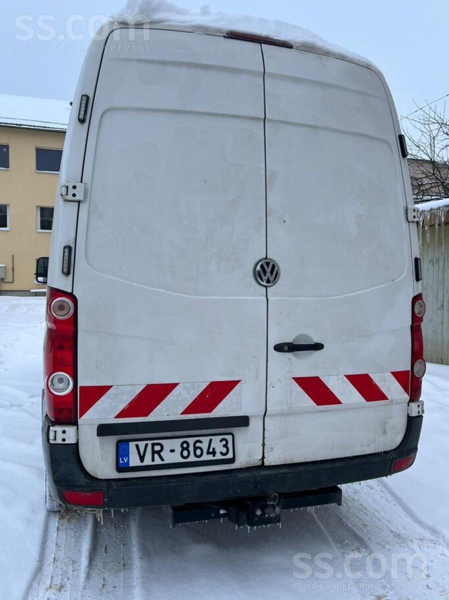 White Volkswagen Crafter 2012 in Daugavpils, with an engine capacity of 2.00 L and mileage of 362 thousand km for 7865 €, photo 7 on AUTOMOTO.COM.LV