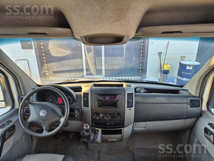 White Volkswagen Crafter 2012 in Tukums, with an engine capacity of 2.00 L and mileage of 374 thousand km for 7900 €, photo 11 on AUTOMOTO.COM.LV