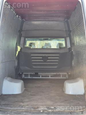 White Volkswagen Crafter 2012 in Tukums, with an engine capacity of 2.00 L and mileage of 374 thousand km for 7900 €, photo 12 on AUTOMOTO.COM.LV