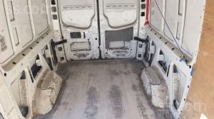 White Volkswagen Crafter 2012 in Riga, with an engine capacity of 2.00 L and mileage of 305 thousand km for 3400 €, photo 6 on AUTOMOTO.COM.LV