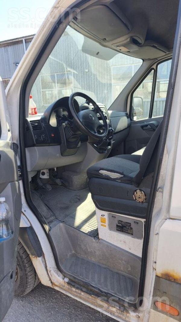 Balts Volkswagen Crafter 2012 Rīga, ar dzinēja tilpumu 2.00 L un nobraukumu 305 tūkst. km par 3400 €, foto 7 vietnē AUTOMOTO.COM.LV
