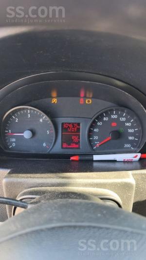 White Volkswagen Crafter 2012 in Riga, with an engine capacity of 2.00 L and mileage of 305 thousand km for 3400 €, photo 10 on AUTOMOTO.COM.LV