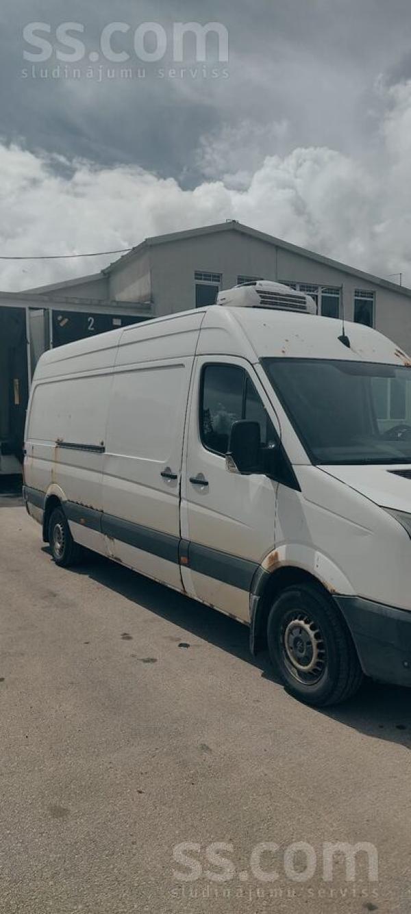 Balts Volkswagen Crafter 2012 Rīga, ar dzinēja tilpumu 2.00 L un nobraukumu 392 tūkst. km par 5000 €, foto 1 vietnē AUTOMOTO.COM.LV