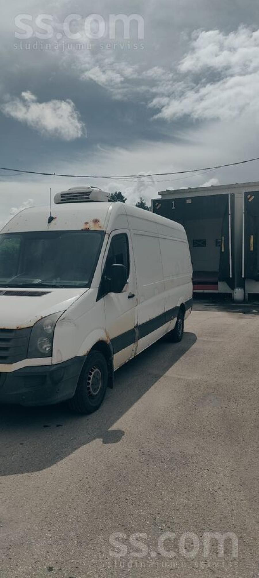 Balts Volkswagen Crafter 2012 Rīga, ar dzinēja tilpumu 2.00 L un nobraukumu 392 tūkst. km par 5000 €, foto 3 vietnē AUTOMOTO.COM.LV