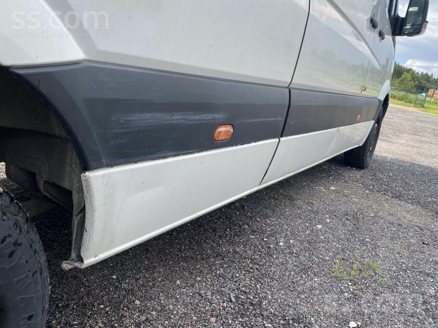 Balts Volkswagen Crafter 2012 Rīga, ar dzinēja tilpumu 2.00 L un nobraukumu 343 tūkst. km par 7450 €, foto 12 vietnē AUTOMOTO.COM.LV
