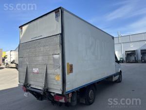 Balts Volkswagen Crafter 2012 Rīga, ar dzinēja tilpumu 2.00 L un nobraukumu 636 tūkst. km par 4700 €, foto 5 vietnē AUTOMOTO.COM.LV