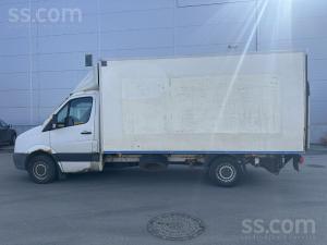 Balts Volkswagen Crafter 2012 Rīga, ar dzinēja tilpumu 2.00 L un nobraukumu 636 tūkst. km par 4700 €, foto 7 vietnē AUTOMOTO.COM.LV