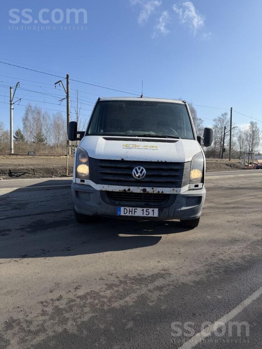 White Volkswagen Crafter 2012 in Riga, with an engine capacity of 2.00 L and mileage of 275 thousand km for 5500 €, photo 11 on AUTOMOTO.COM.LV