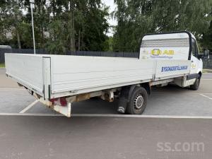 Balts Volkswagen Crafter 2012 Rīga, ar dzinēja tilpumu 2.00 L un nobraukumu 275 tūkst. km par 4850 €, foto 9 vietnē AUTOMOTO.COM.LV