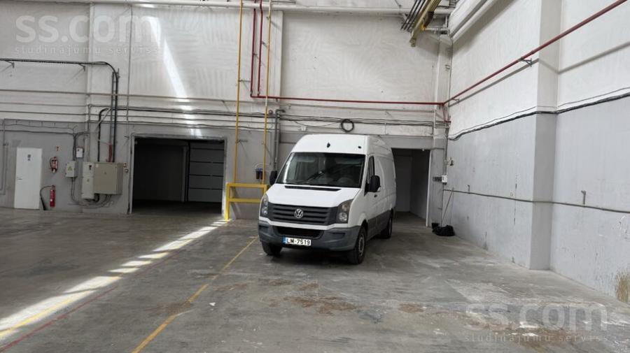 Balts Volkswagen Crafter 2012 Rīga, ar dzinēja tilpumu 2.00 L un nobraukumu 256 tūkst. km par 7200 €, foto 1 vietnē AUTOMOTO.COM.LV