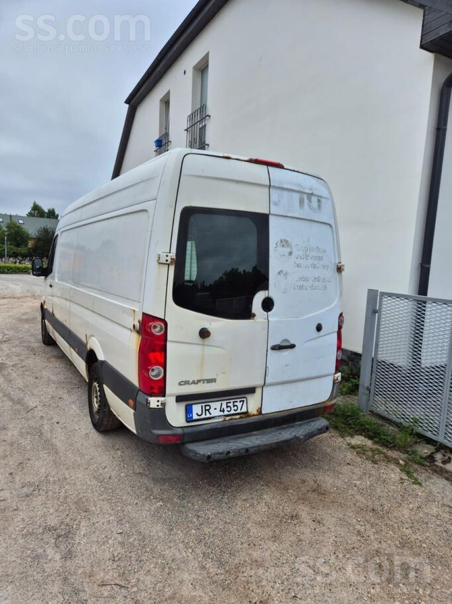 White Volkswagen Crafter 2012 in Riga, with an engine capacity of 2.00 L and mileage of 316 thousand km for 5500 €, photo 4 on AUTOMOTO.COM.LV