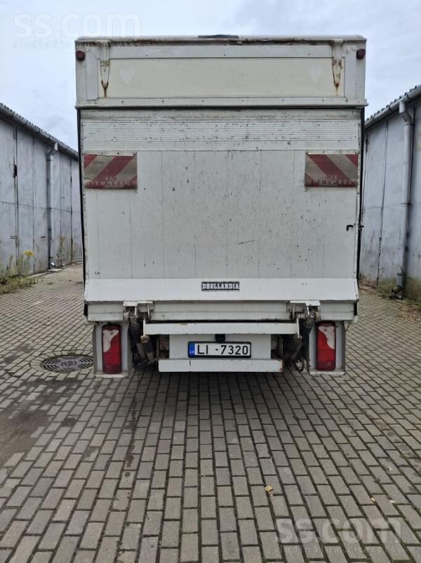 Balts Volkswagen Crafter 2012 Rīga, ar dzinēja tilpumu 2.00 L un nobraukumu 360 tūkst. km par 7990 €, foto 4 vietnē AUTOMOTO.COM.LV
