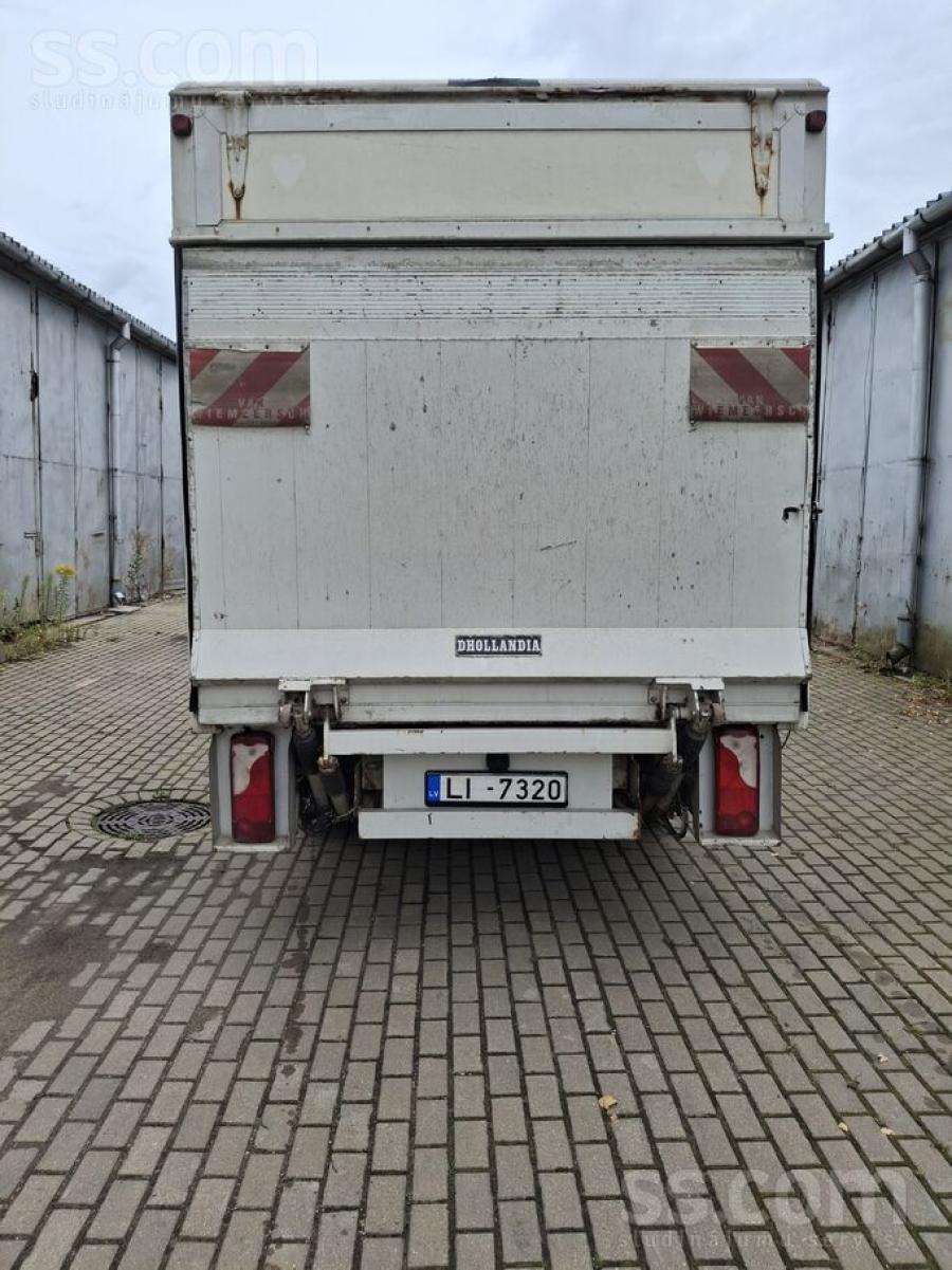 Balts Volkswagen Crafter 2012 Rīga, ar dzinēja tilpumu 2.00 L un nobraukumu 360 tūkst. km par 7990 €, foto 5 vietnē AUTOMOTO.COM.LV