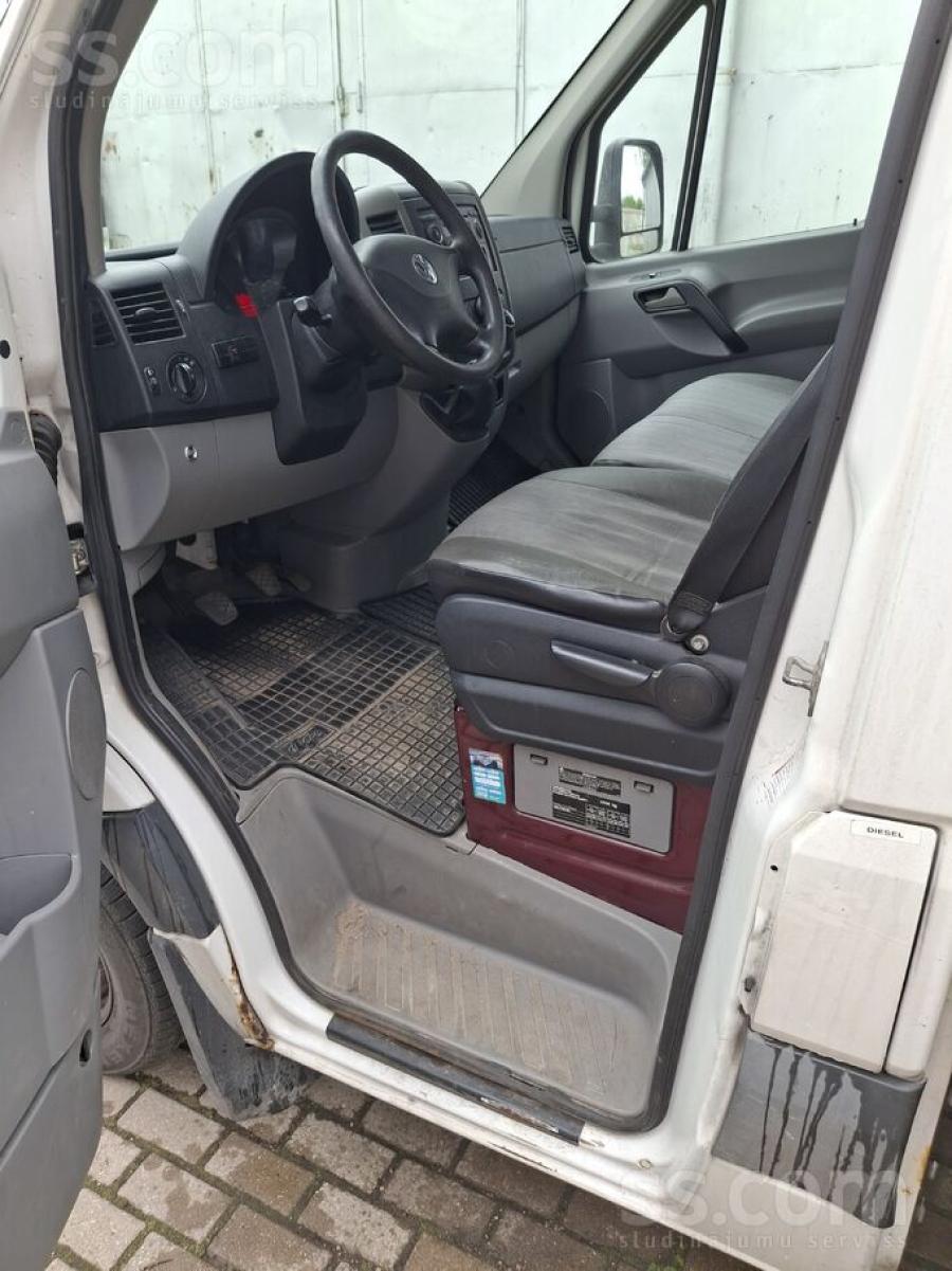 Balts Volkswagen Crafter 2012 Rīga, ar dzinēja tilpumu 2.00 L un nobraukumu 360 tūkst. km par 7990 €, foto 10 vietnē AUTOMOTO.COM.LV