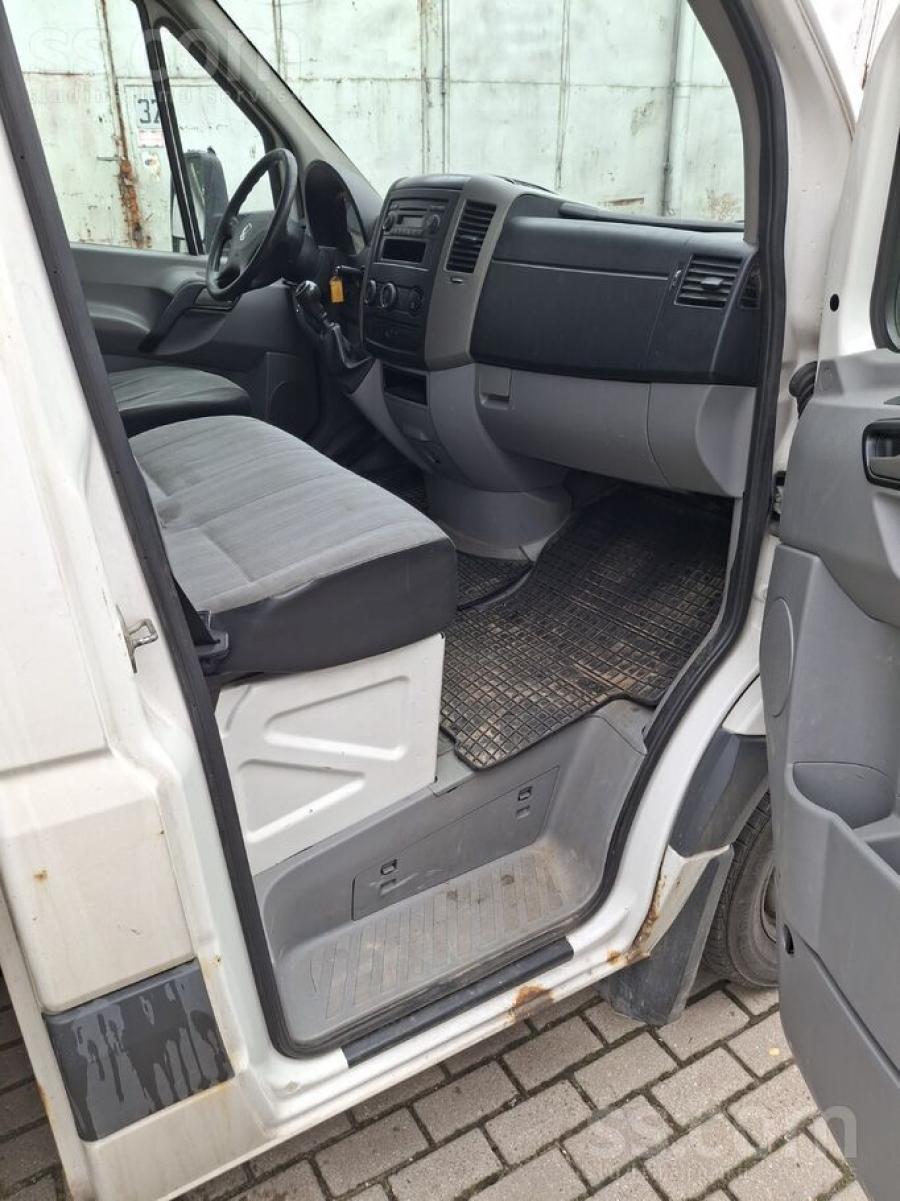 Balts Volkswagen Crafter 2012 Rīga, ar dzinēja tilpumu 2.00 L un nobraukumu 360 tūkst. km par 7990 €, foto 11 vietnē AUTOMOTO.COM.LV